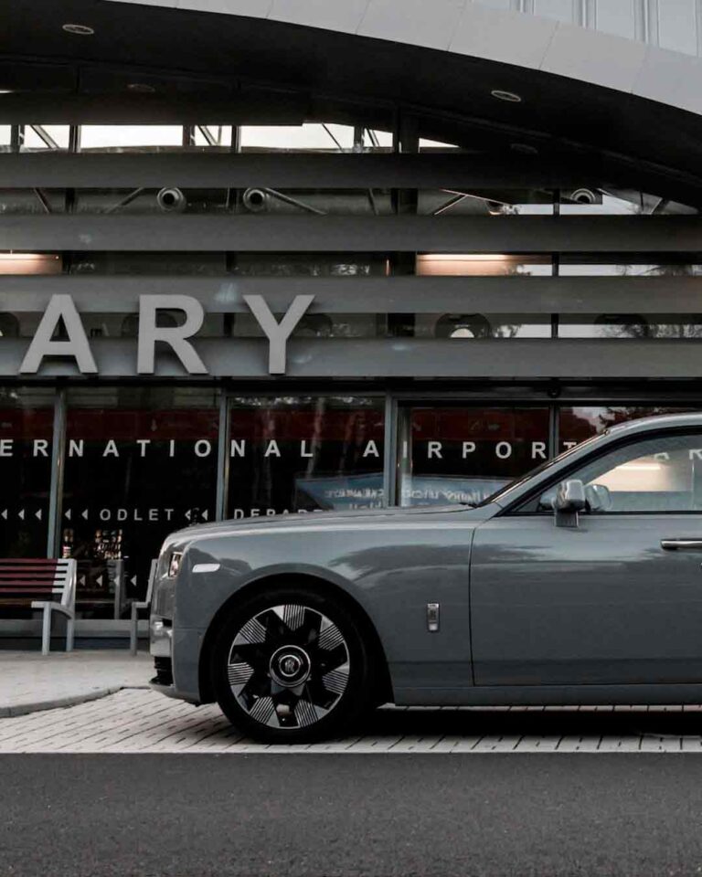 Rolls-Royce Phantom: conheça o carro mais luxuoso do mundo - Desejo Luxo