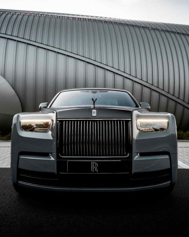 Rolls-Royce Phantom: conheça o carro mais luxuoso do mundo - Desejo Luxo