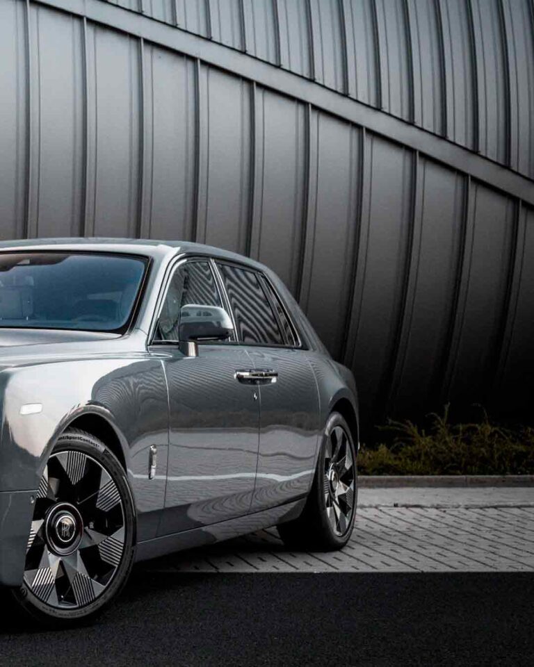 Rolls-Royce Phantom: conheça o carro mais luxuoso do mundo - Desejo Luxo