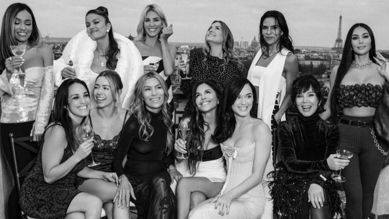Lauren Sánchez celebra su despedida de soltera en París con Kim Kardashian, Kris Jenner y más ...